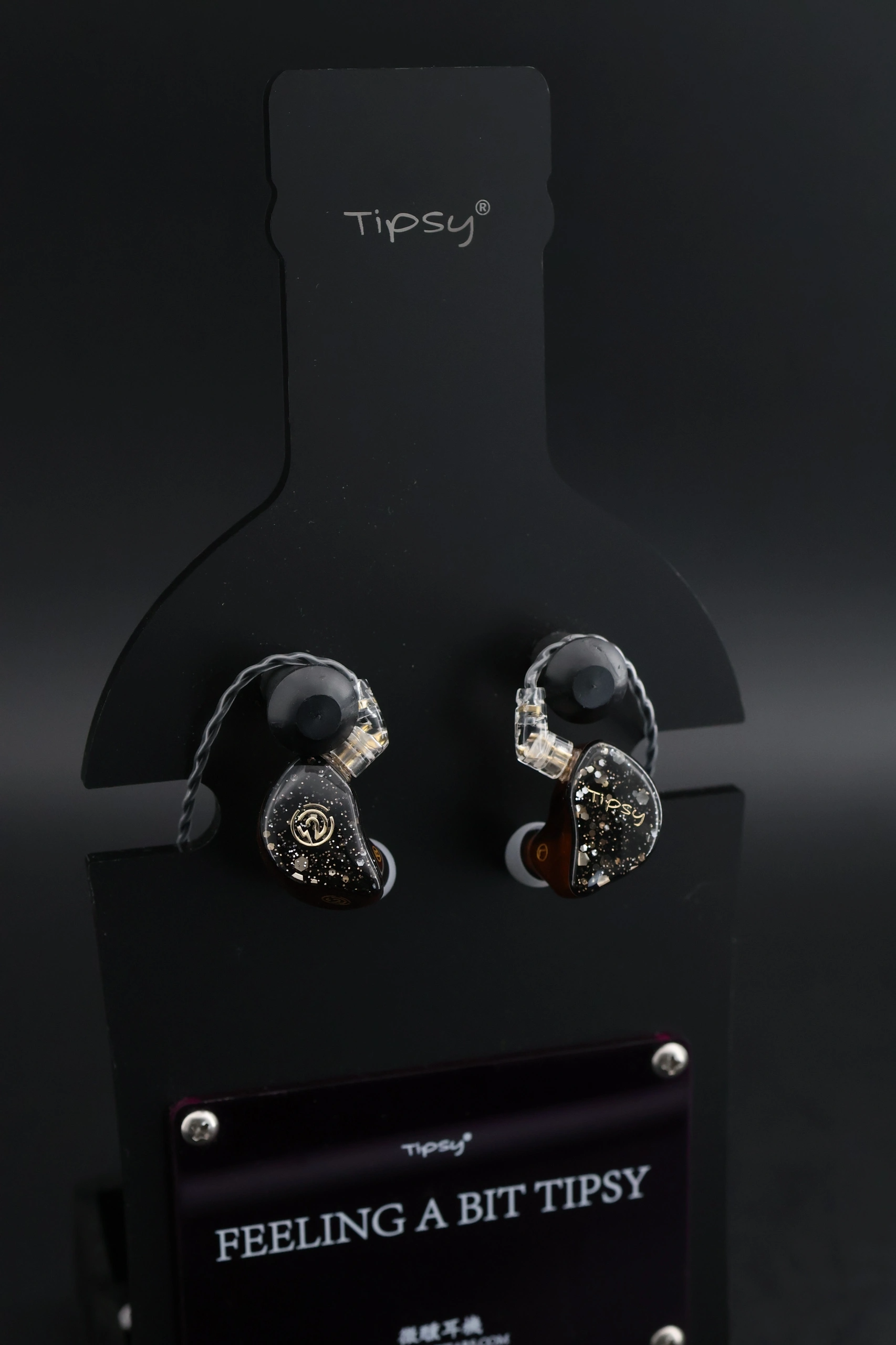 Why You Should Use IEMs for Gaming Instead of Traditional Gaming Headp ...